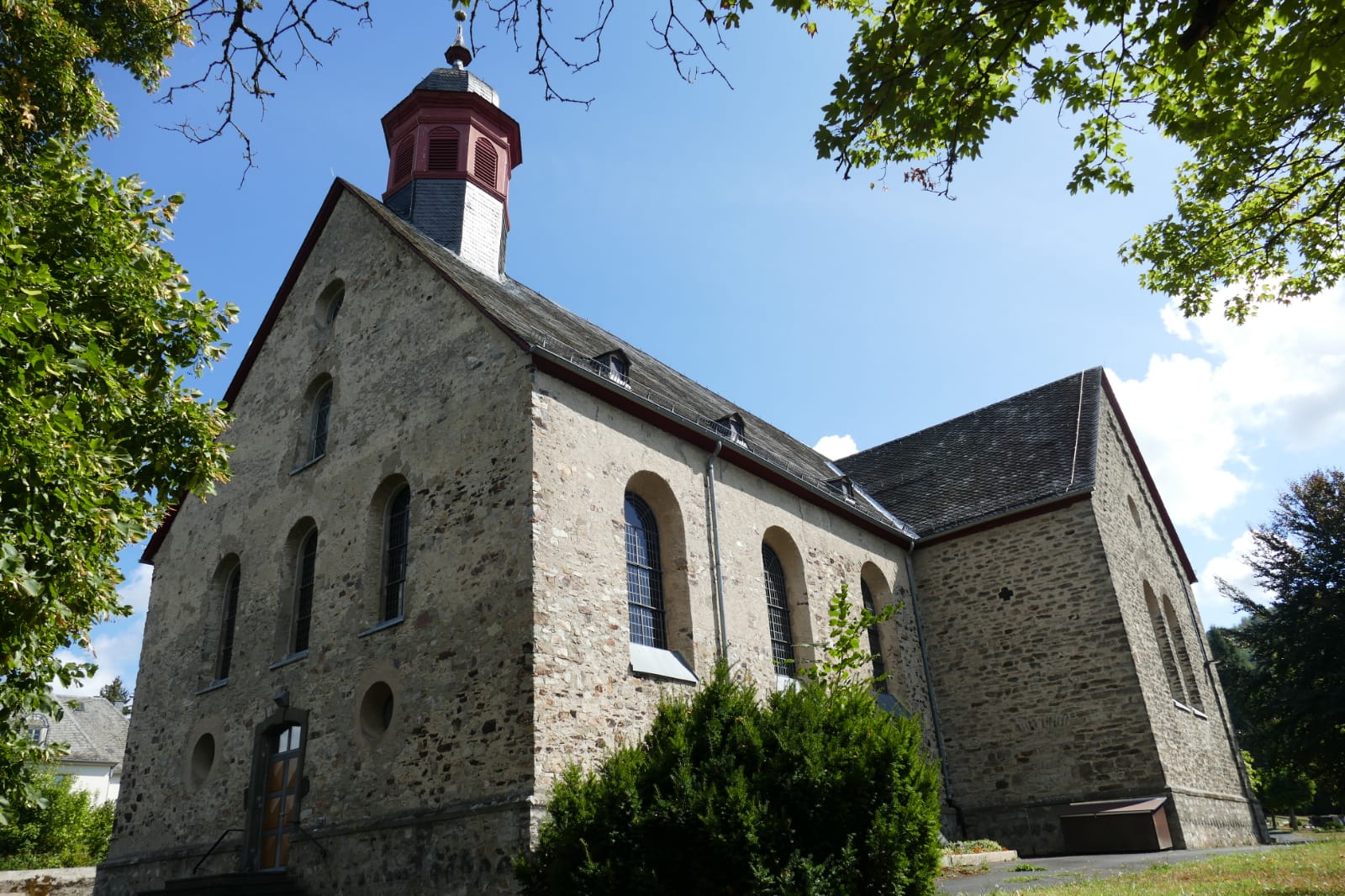 Pfarrei St. Peter Montabaur: Kirche St. Peter und Paul